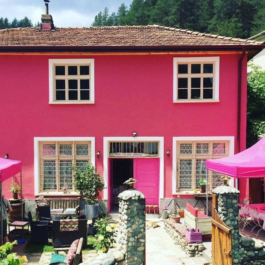 The Pink House | Опознай.bg